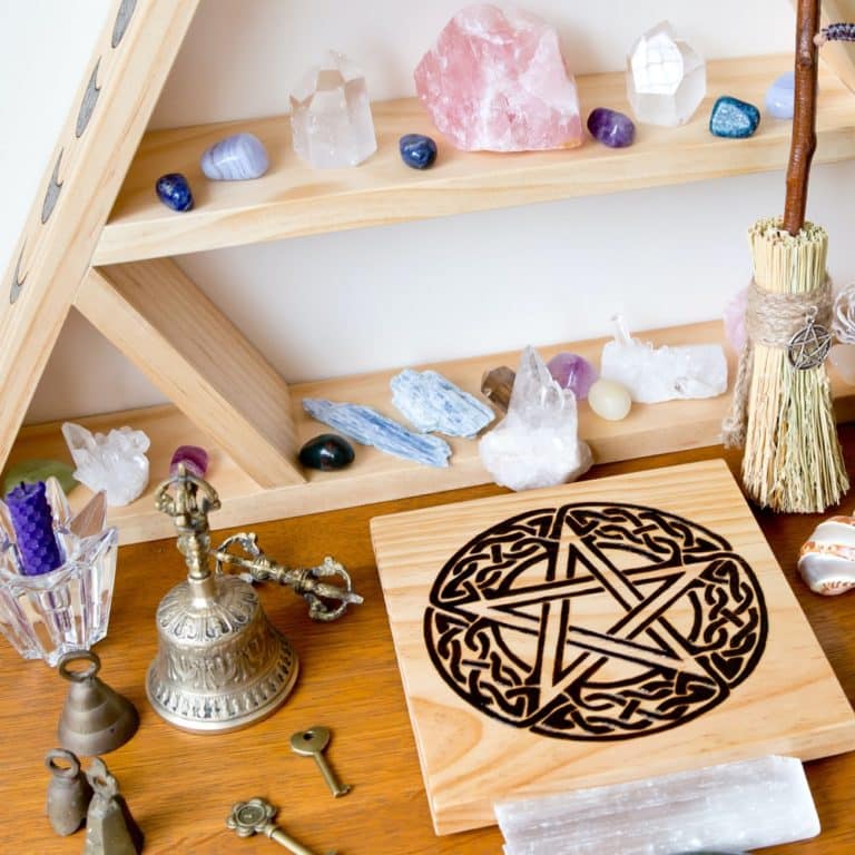 Gallery - Altars - Wicca Academy