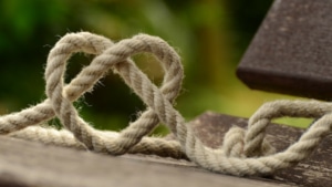 A Brief Introduction to Knot Magick - Wicca Academy